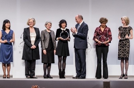 Australian Women Online A Manifesto to Defend the Role of Women in Science